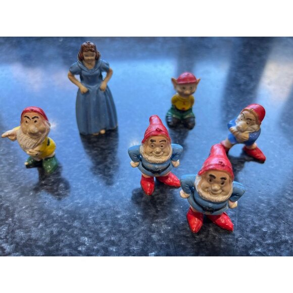 40's Snow White and 5 Dwarfs Mini Figurines | Other | Vintage 94s Snow ...
